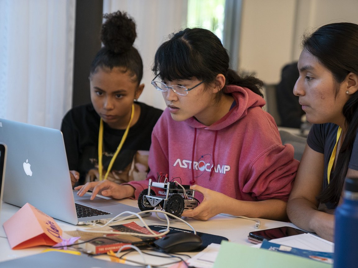 Girls Who Code | Riot Games