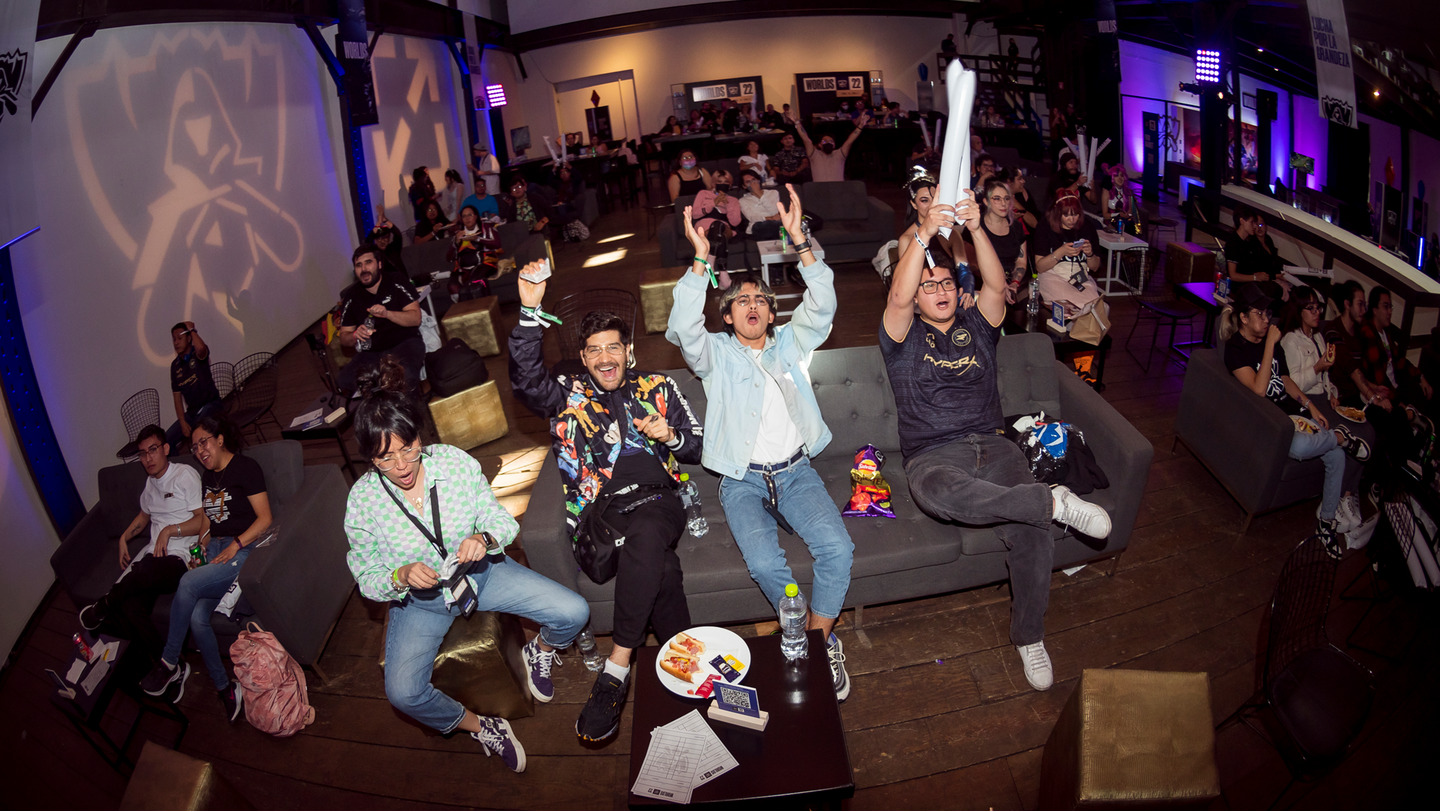 House of Worlds, la primera watch party en CDMX de Worlds | Riot Games